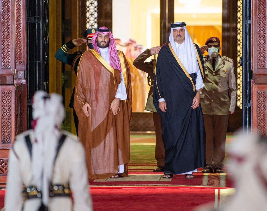 Saudi Arabia’s crown prince arrives in Qatar, meets emir - Defencenet.ae