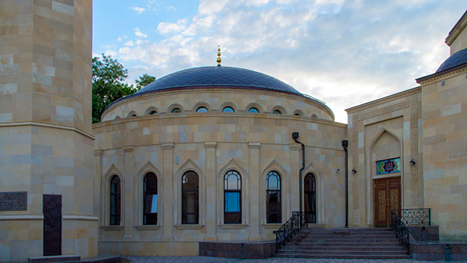 Ukraine: Seven of the country's most important mosques - Defencenet.ae