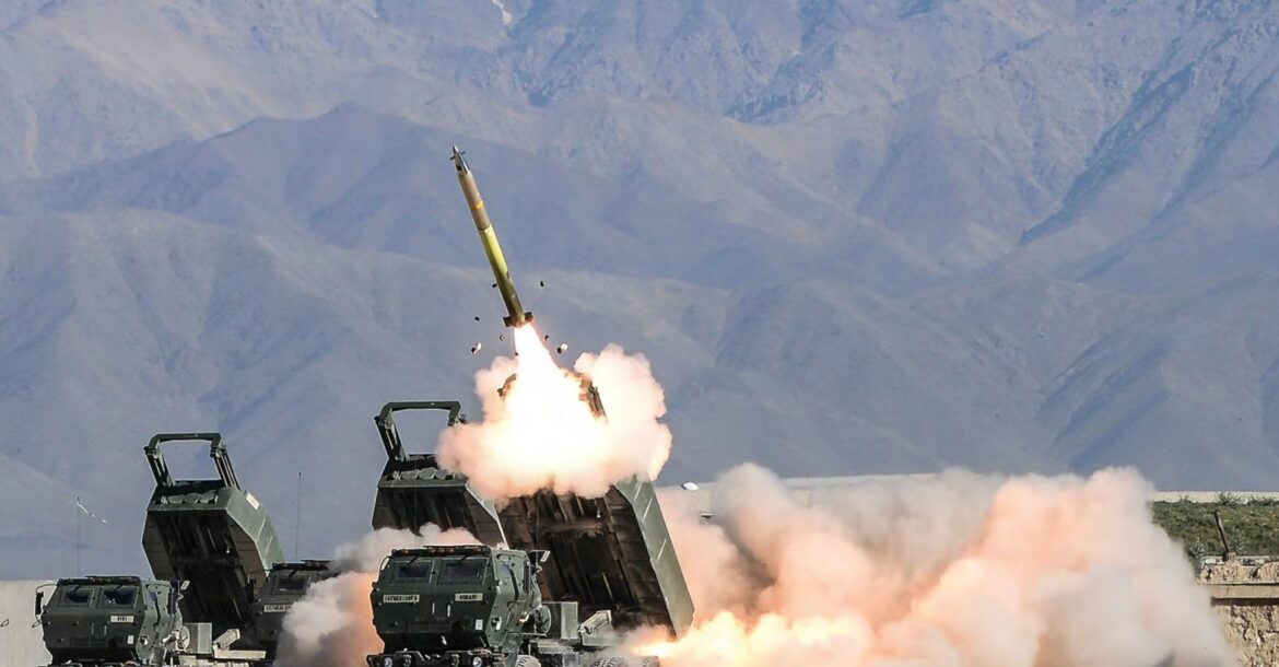 Lithuania to Buy 8 HIMARS Rocket Launchers From US - Defencenet.ae